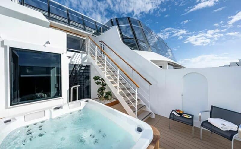 Cabins and Suites - MSC Cruises Israel - Official website